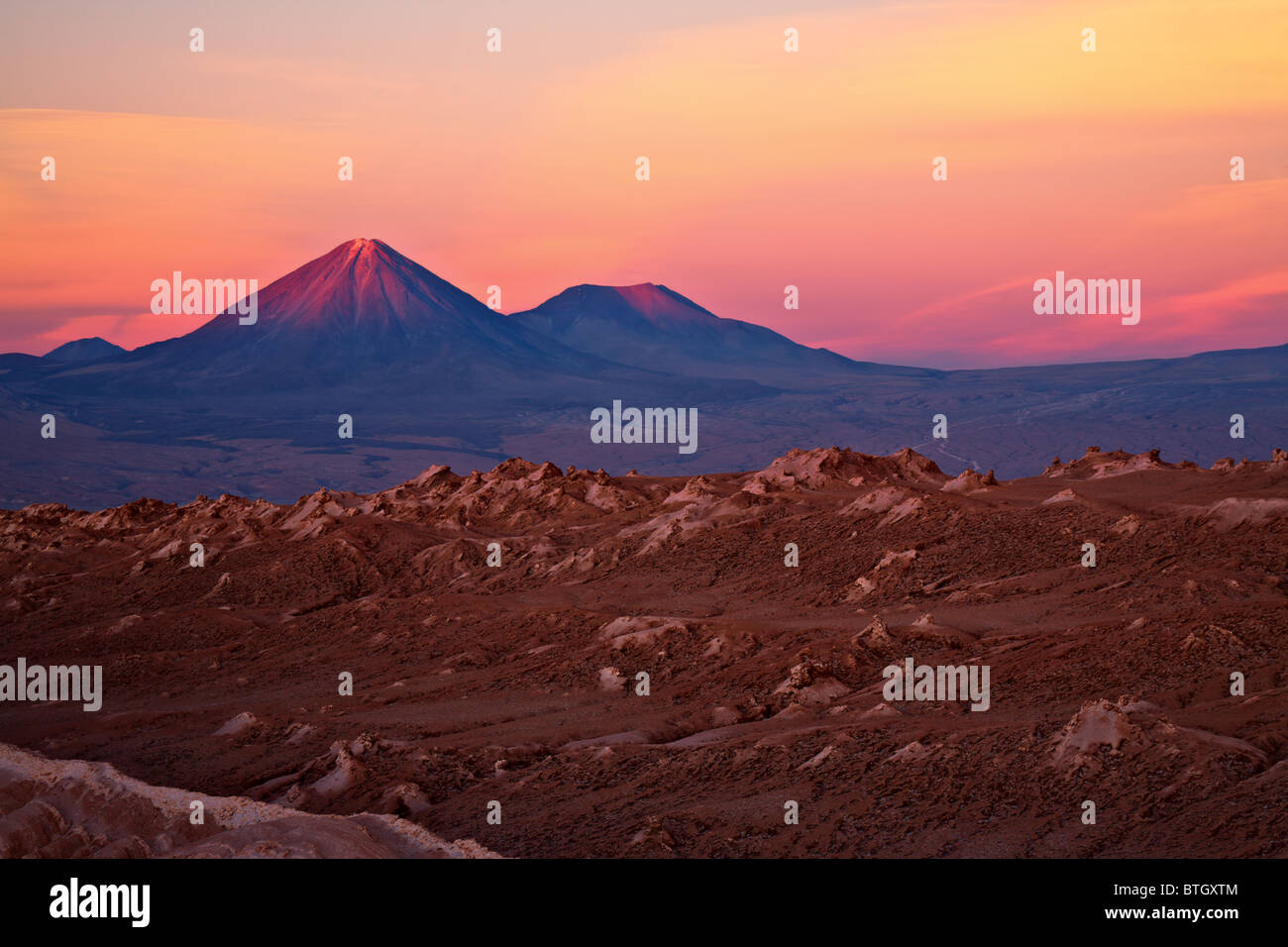 Atacama desert dry sunset hi-res stock photography and images - Alamy