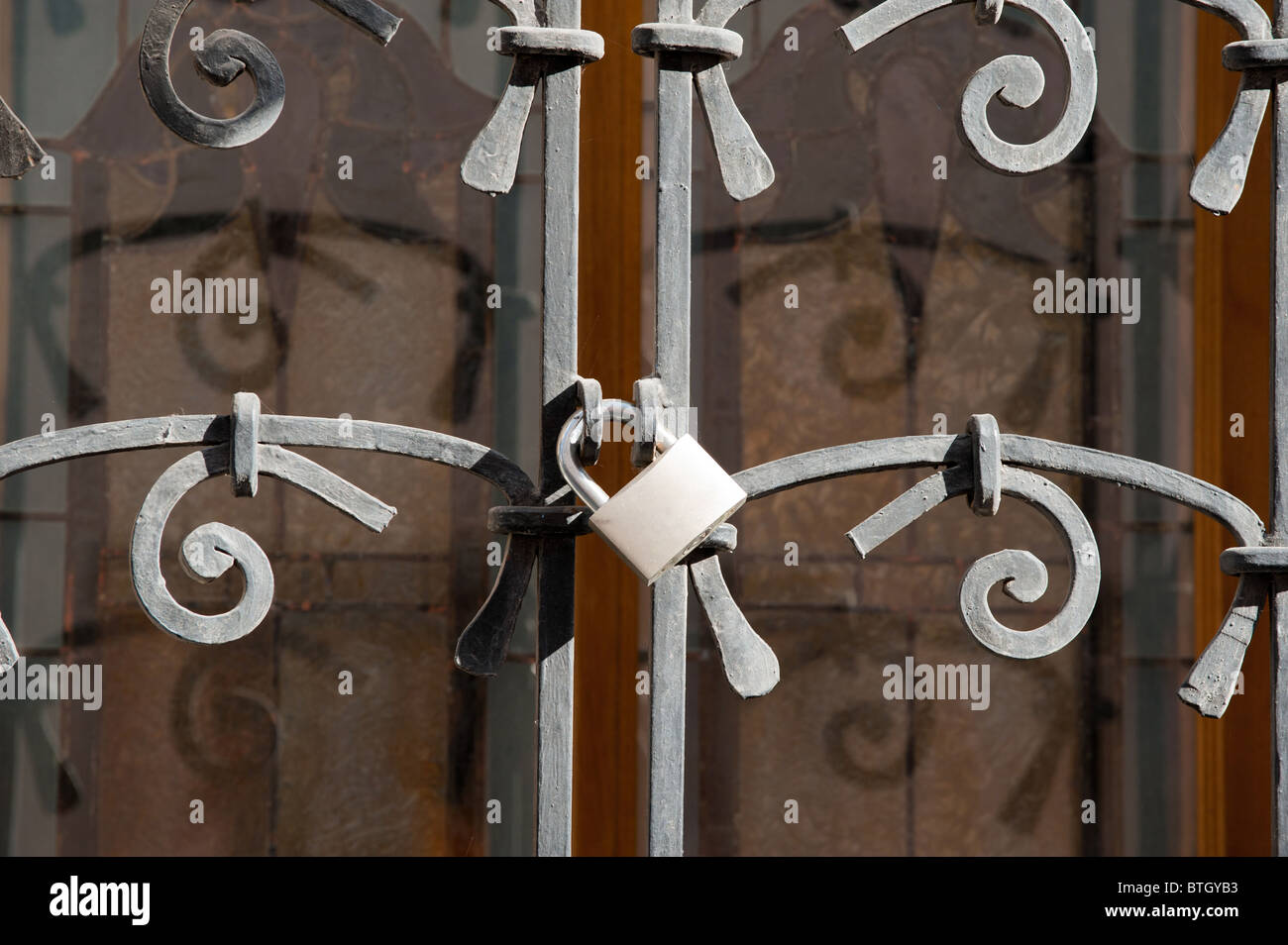 Forged lock hi-res stock photography and images - Alamy
