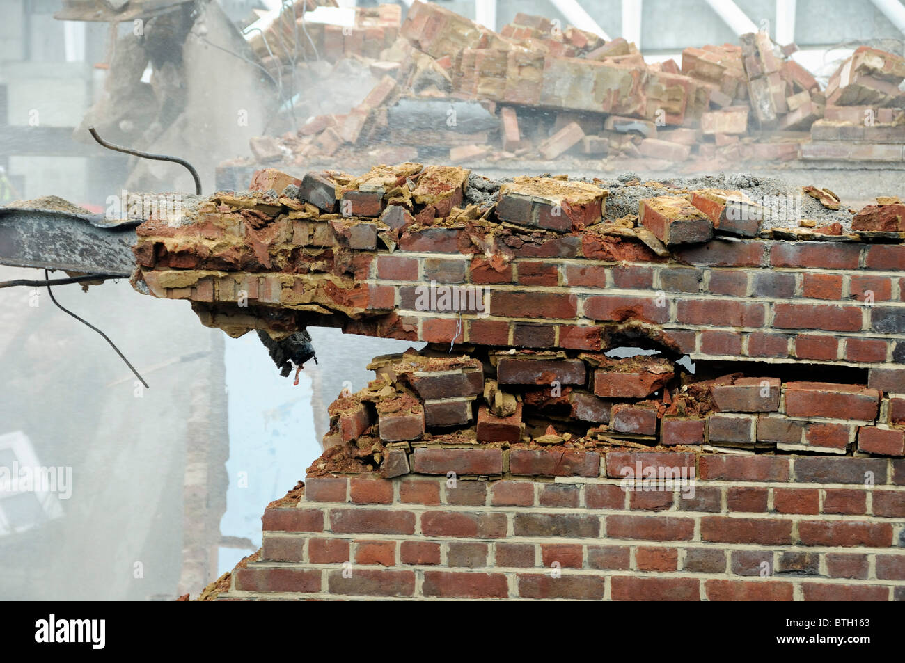 Demolished brick wall hi-res stock photography and images - Alamy