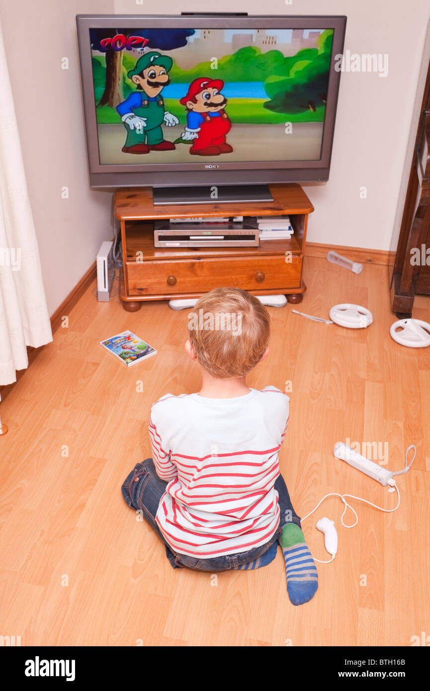 Super mario bros year hi-res stock photography and images - Alamy