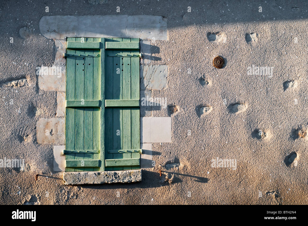 Wooden window shutters hi-res stock photography and images - Alamy