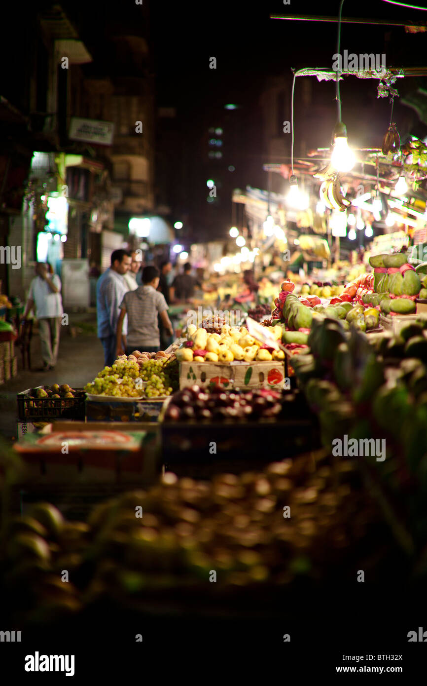 Busy market cairo hi-res stock photography and images - Alamy