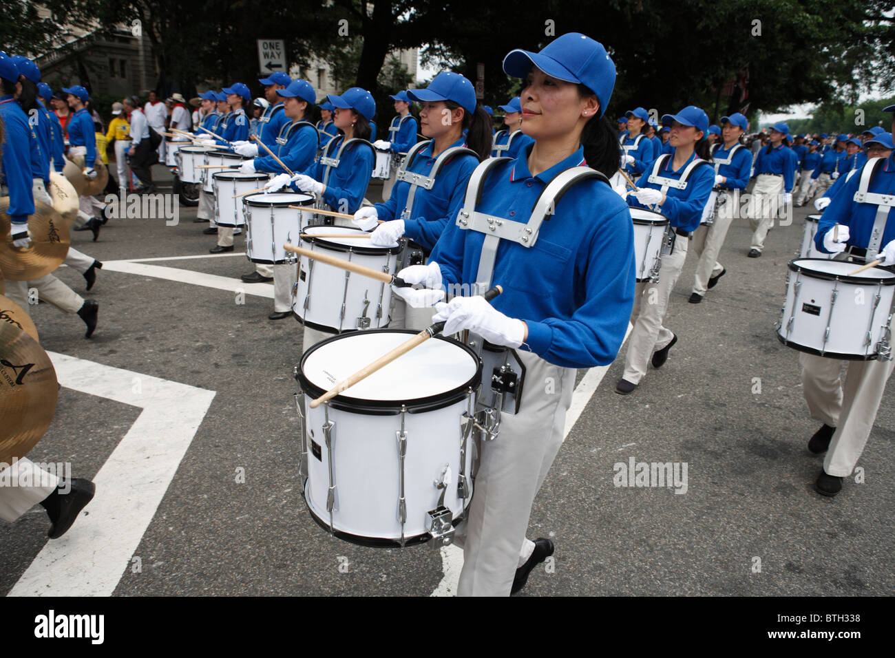 Falun gong hi-res stock photography and images - Alamy