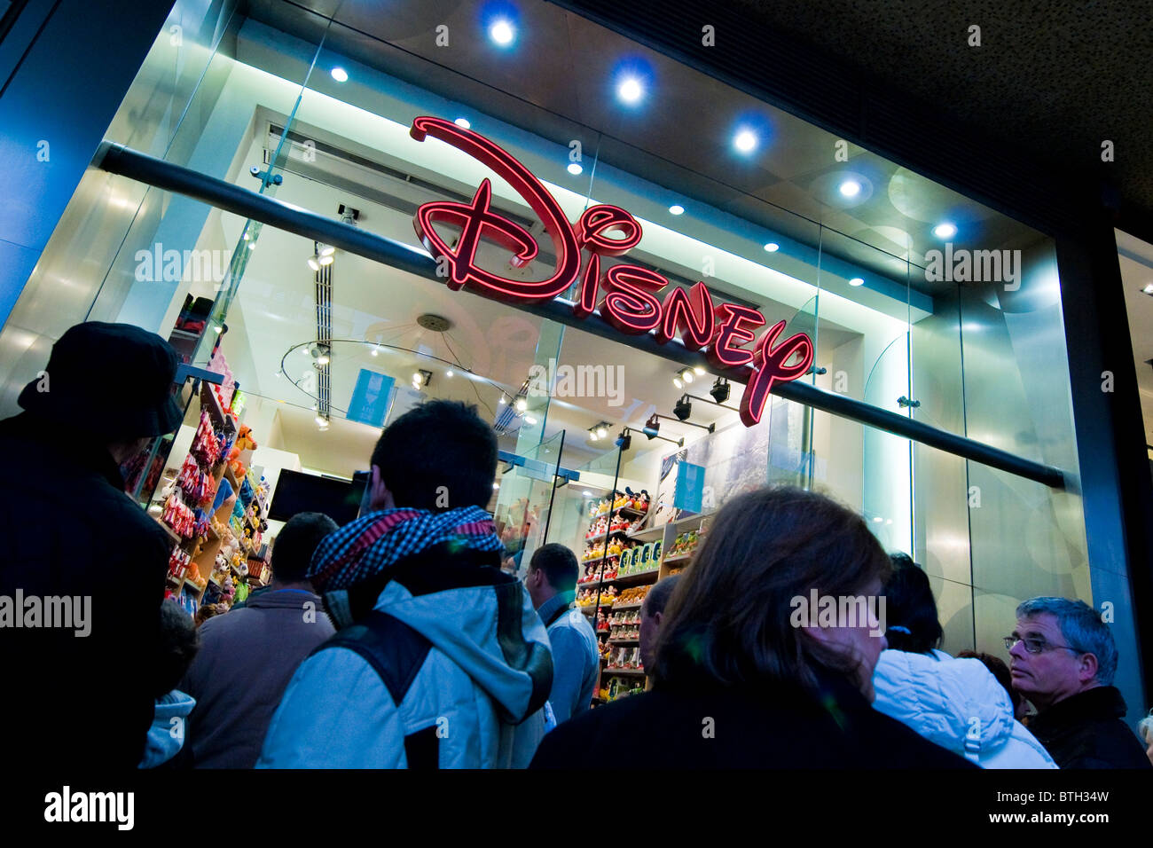 Disney shop, Shopping, Milan Stock Photo - Alamy