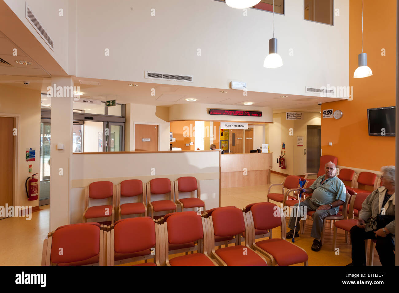 Doctors surgery waiting room hi-res stock photography and images - Alamy