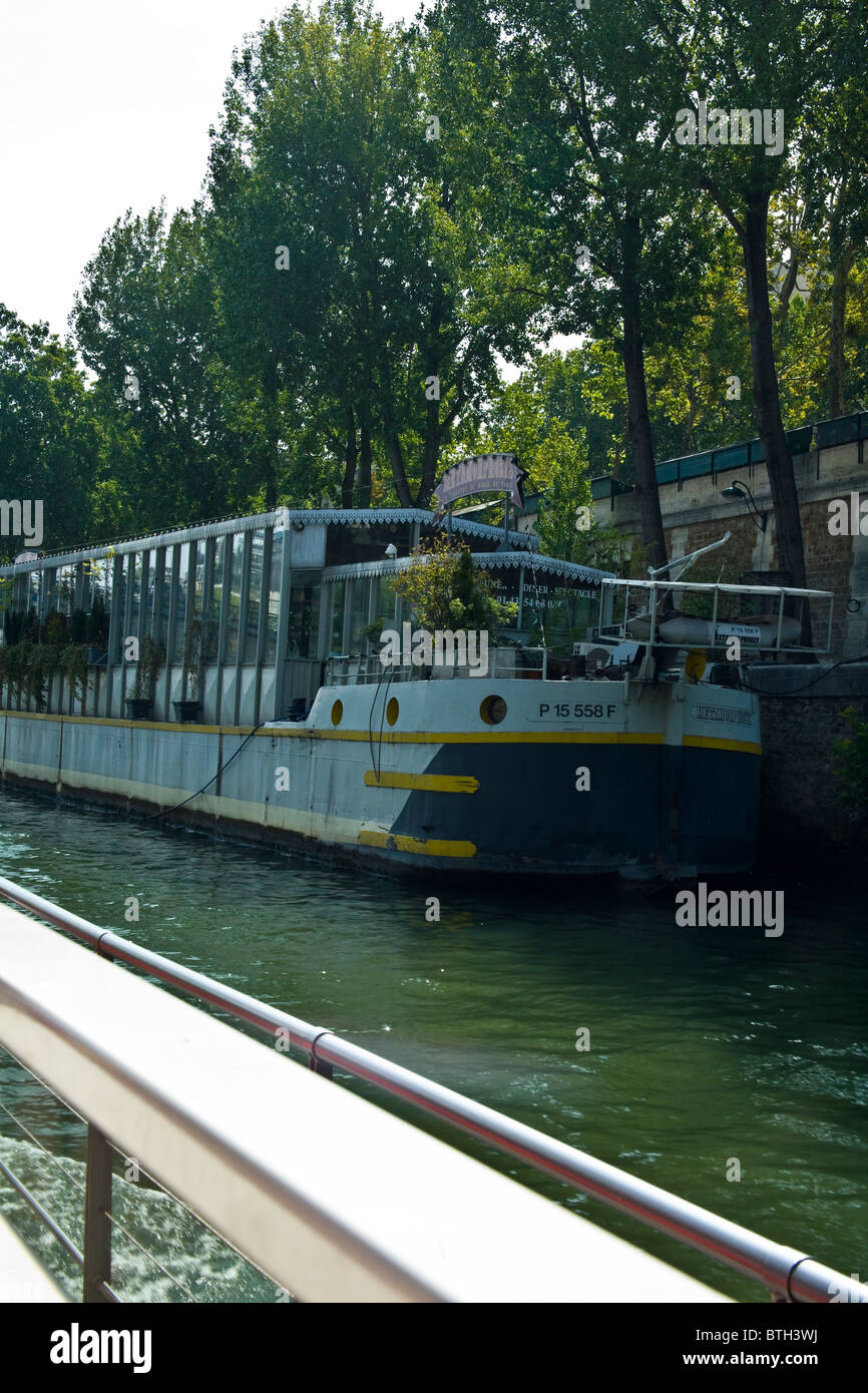 Barge Houseboat, River Seine, Paris, France Stock Photo - Alamy