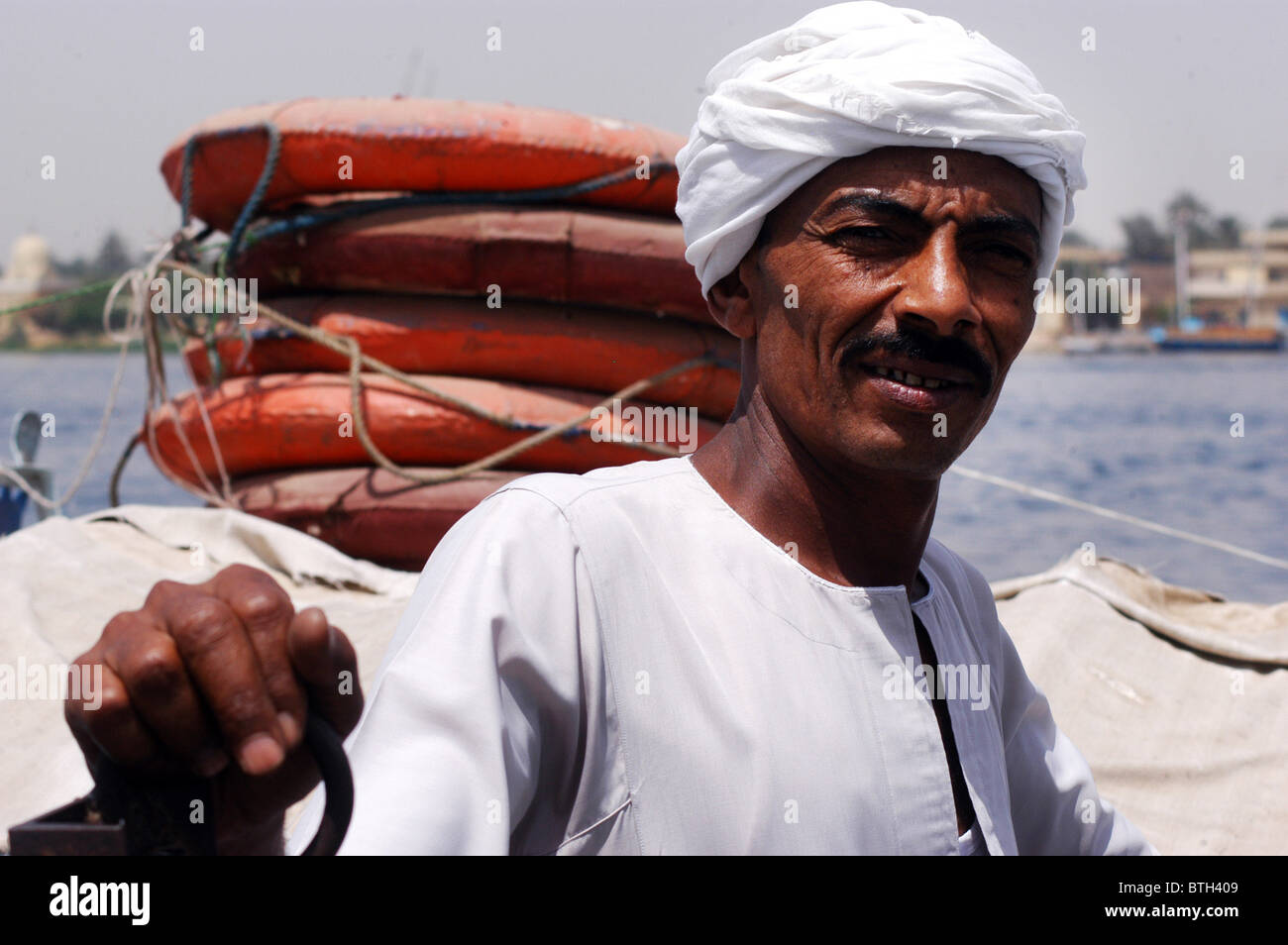 Travel Egypt Egyptians Egyptian people ethnic group and the citizens ...