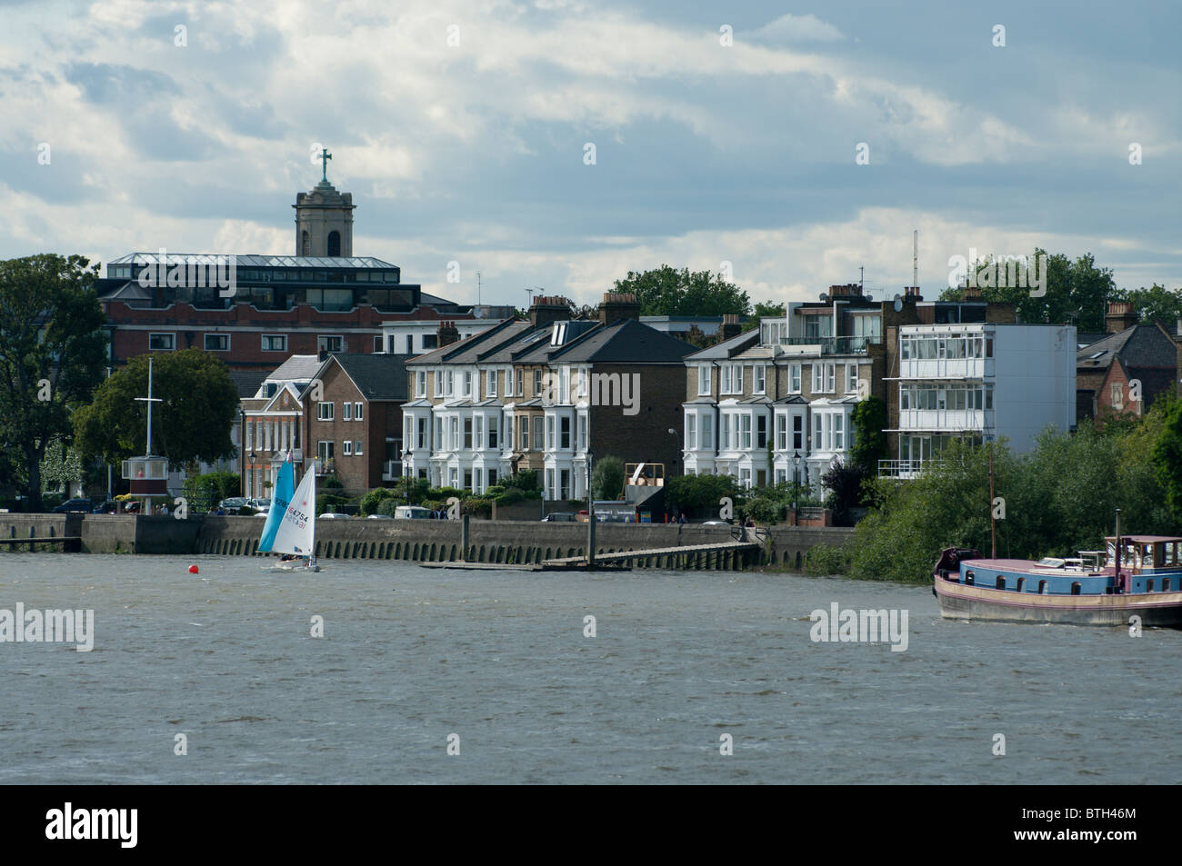 Hammersmith view river hi-res stock photography and images - Alamy