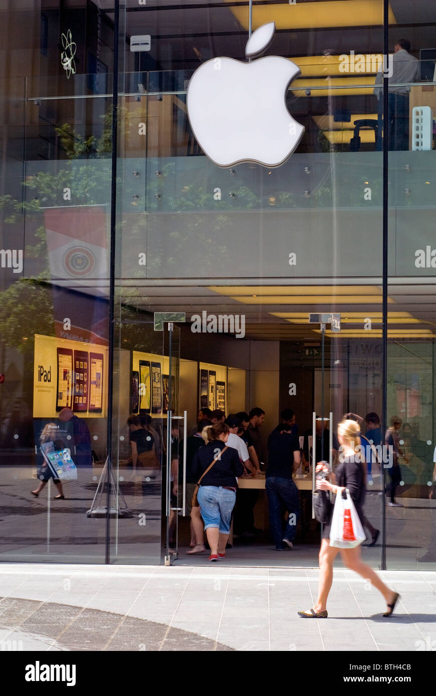 Apple store liverpool hi-res stock photography and images - Alamy