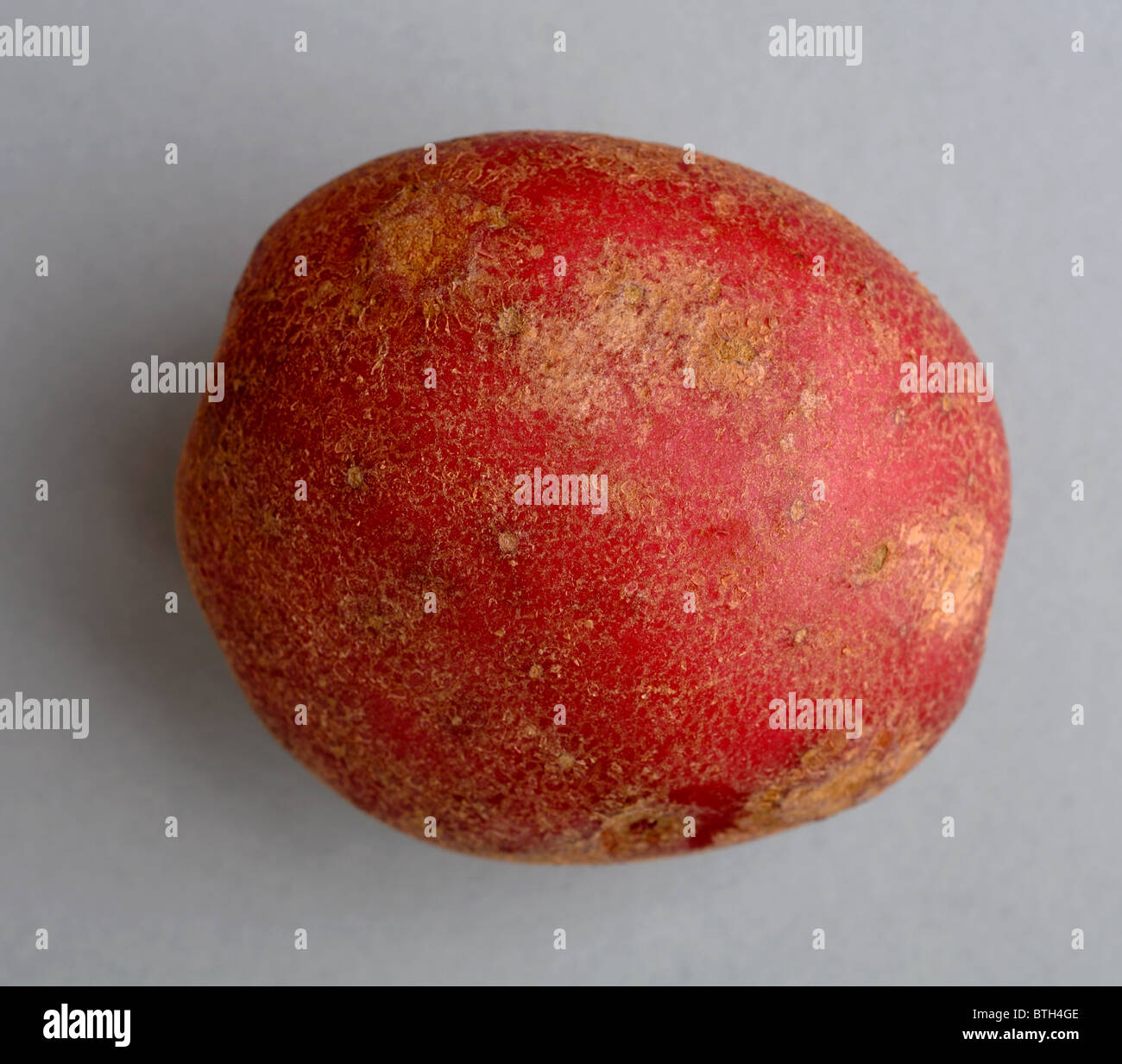 Red skinned potato hi-res stock photography and images - Alamy