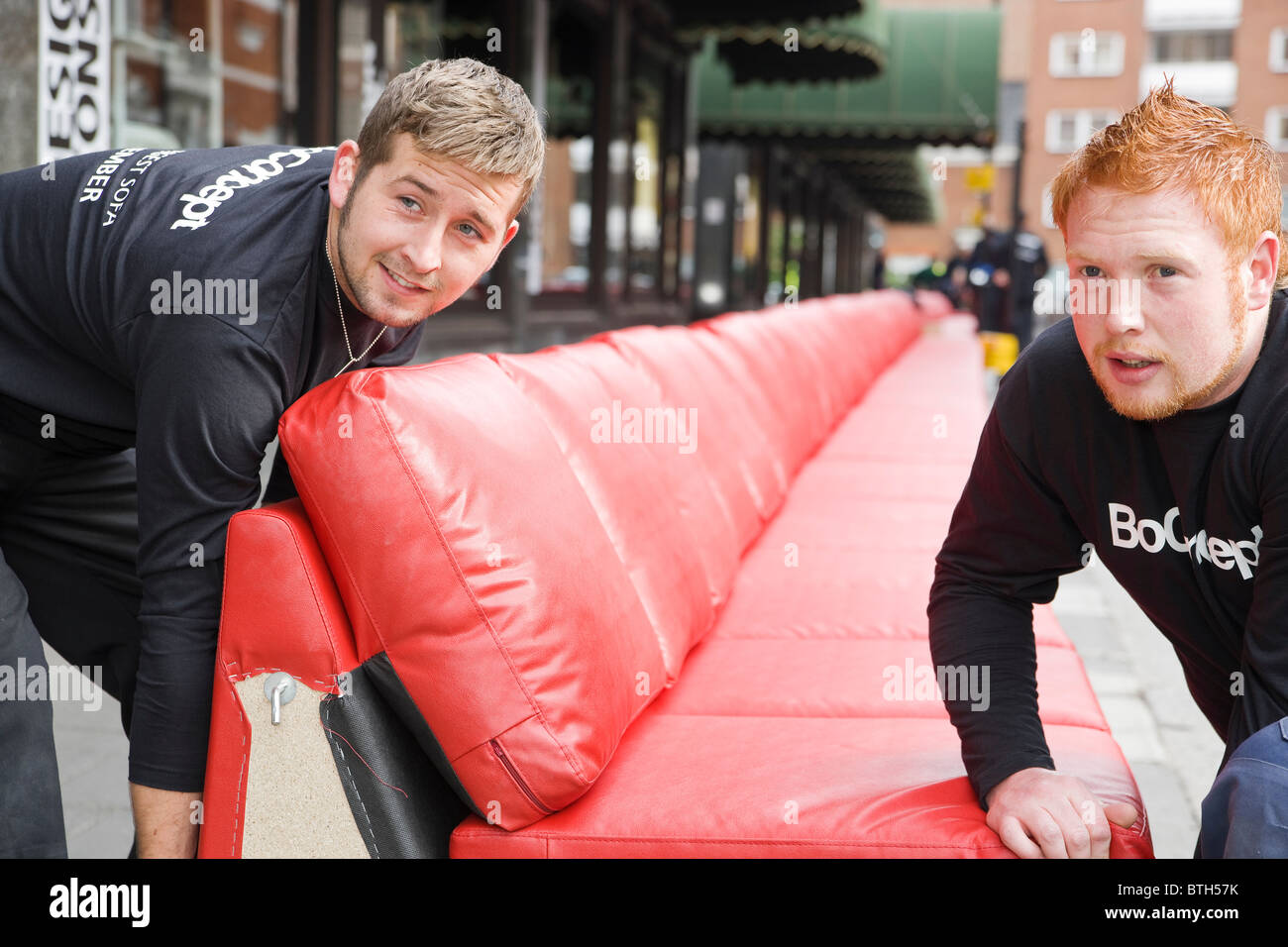 World's longest sofa - Harrods Stock Photo - Alamy