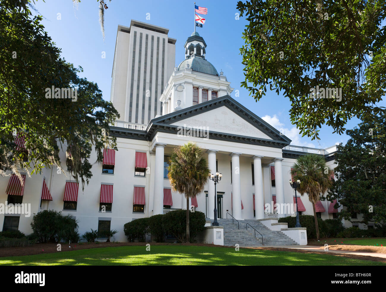 The Historic State Capitol with tne new State Capitol Building behind ...