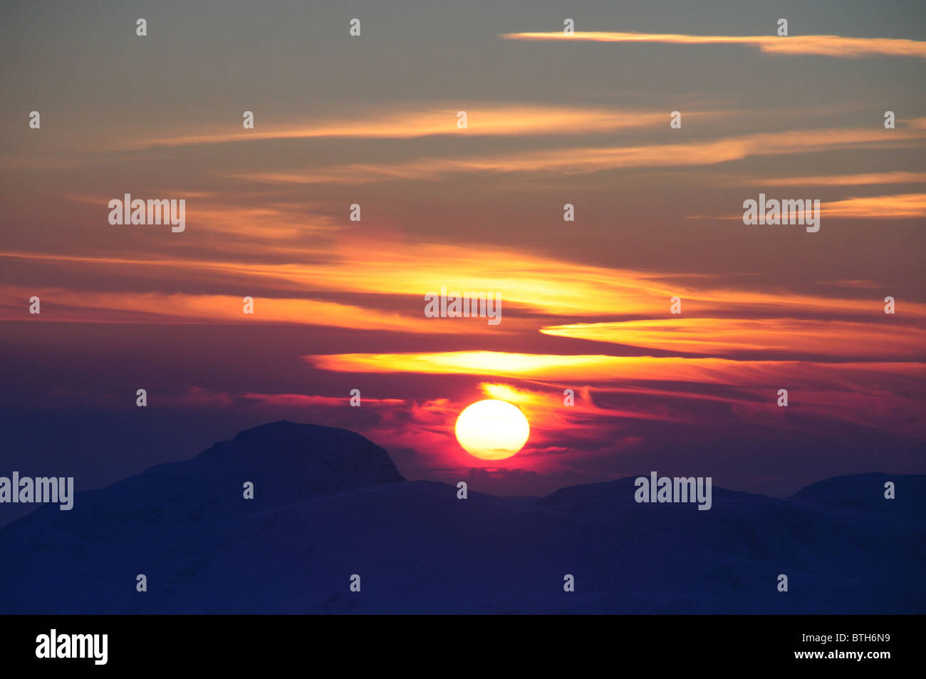 Winter sunset over Great Gable in the English Lake District Stock Photo ...