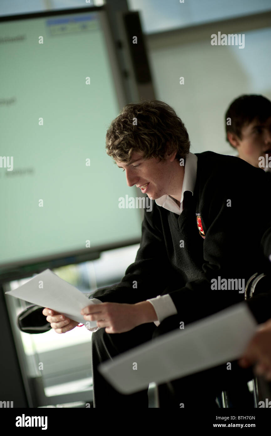 Sixth form hi-res stock photography and images - Alamy