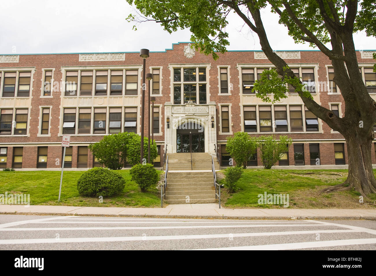 Exterior of High School USA Stock Photo - Alamy