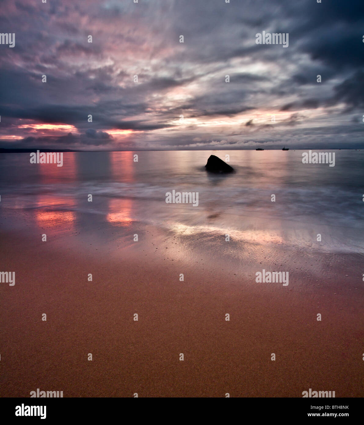 Pembrokeshire beach sunrise hi-res stock photography and images - Alamy
