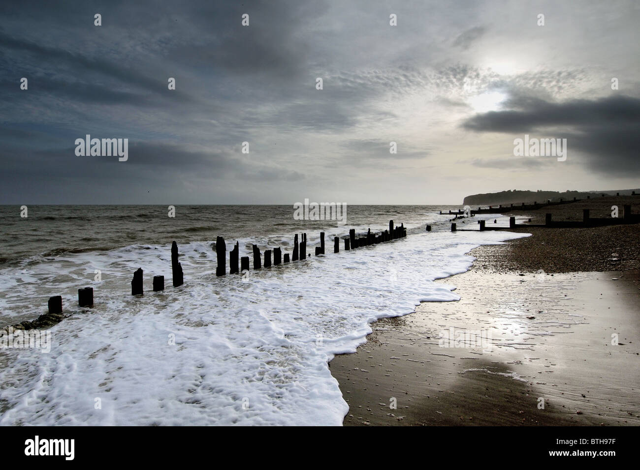 Uk groynes hi-res stock photography and images - Alamy