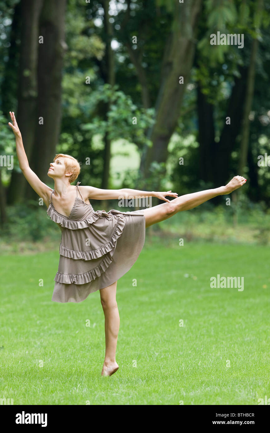 Girl Dancing In Garden Stock Photos & Girl Dancing In Garden Stock ...