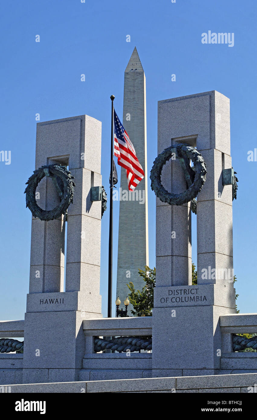 The World War II Memorial and the Washington Monument, Washington D.C ...