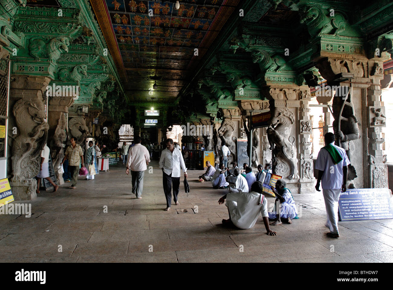SRI MEENAKSHI SUNDARESHWARAR TEMPLE IN MADURAI TAMILNADU Stock Photo ...