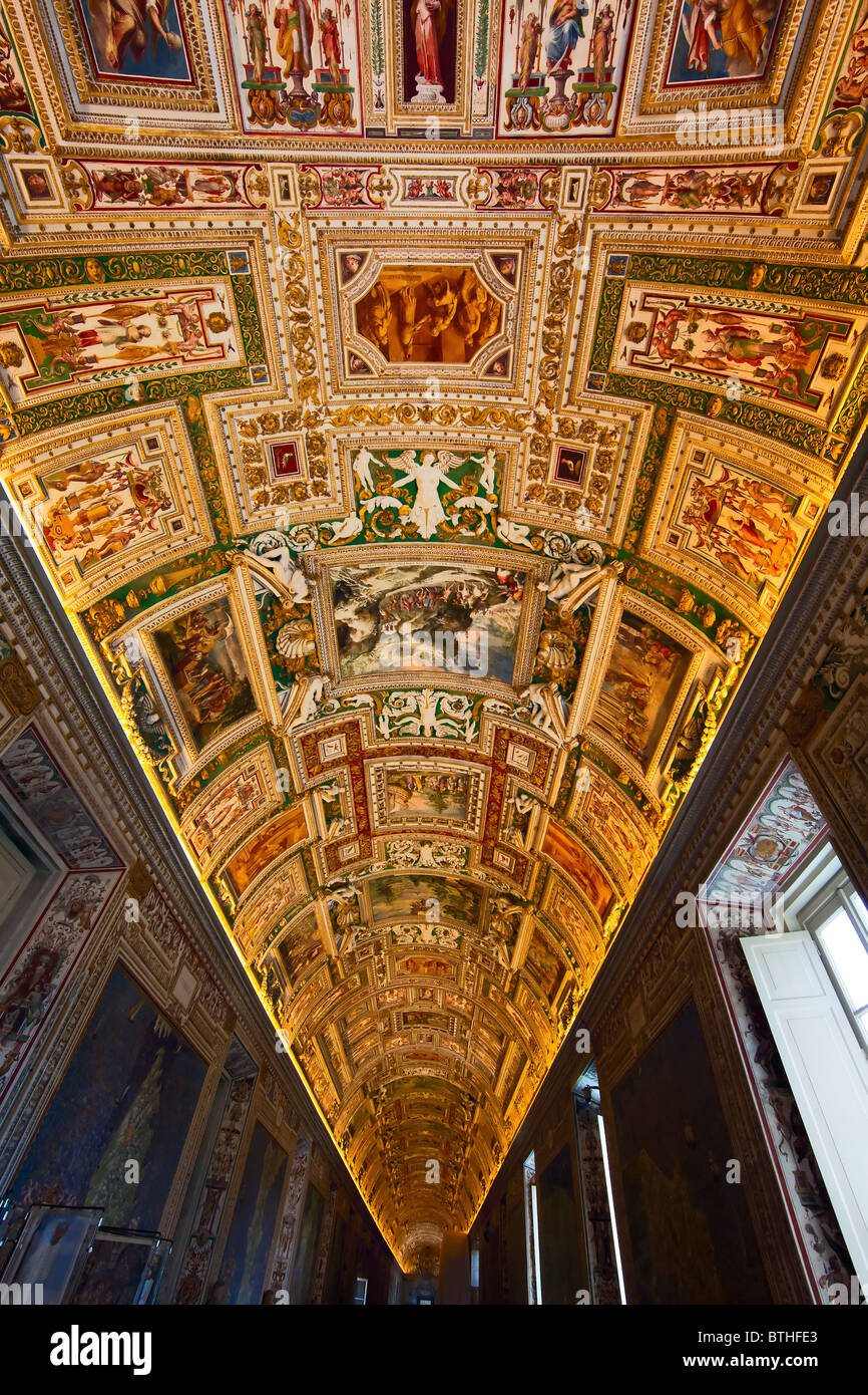 Ceilings of the vatican museum hi-res stock photography and images - Alamy
