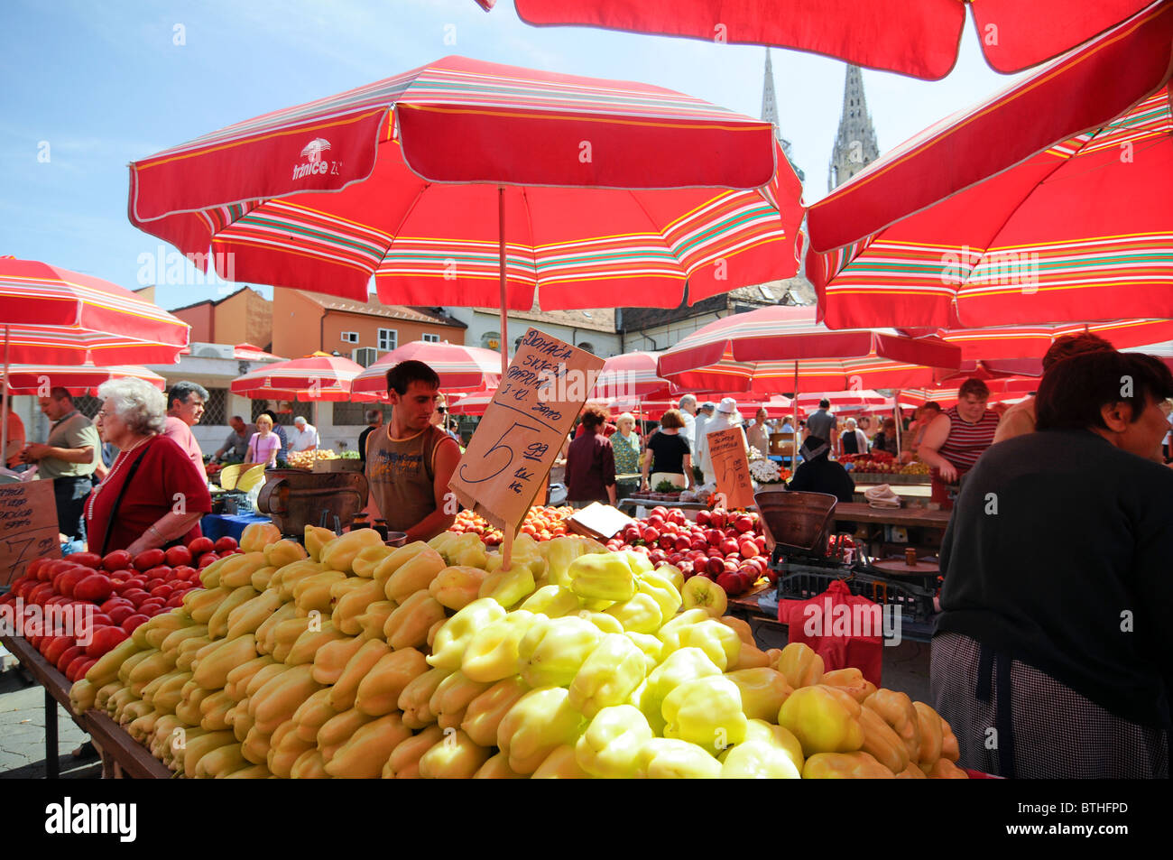 Zagreb market hi-res stock photography and images - Alamy