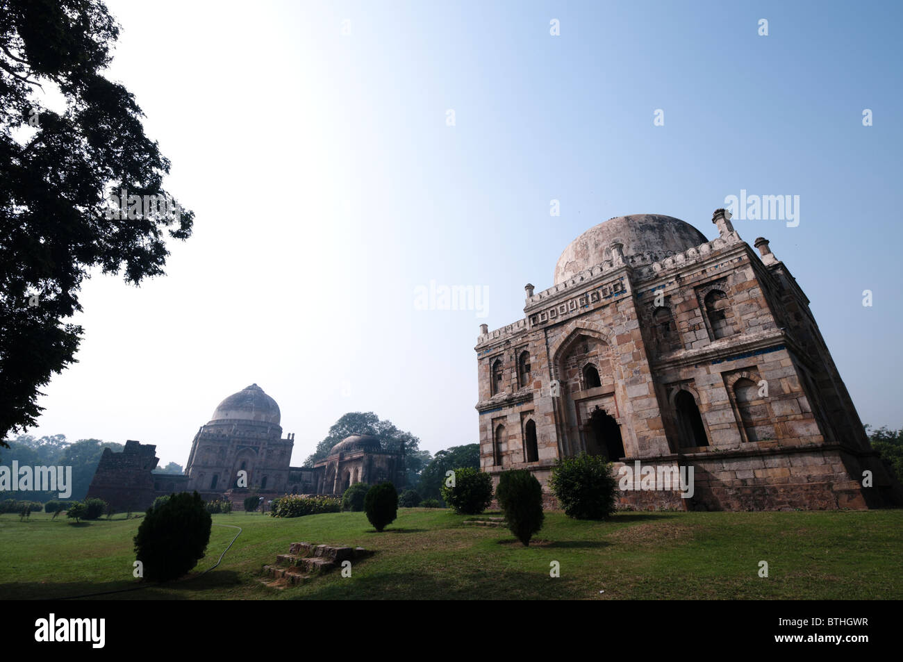 Shish gumbad hi-res stock photography and images - Alamy