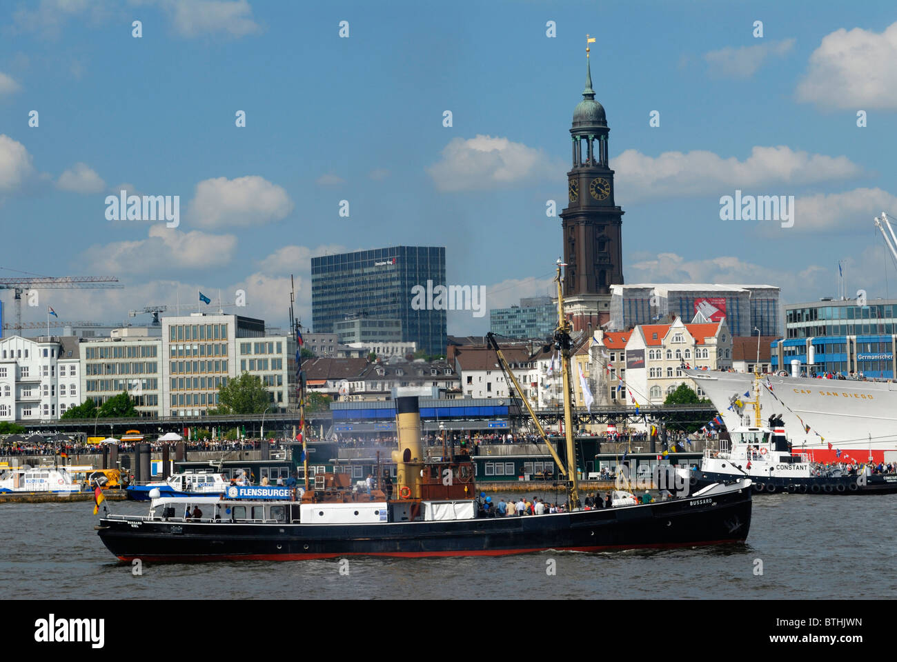 Historic steamboat hi-res stock photography and images - Alamy