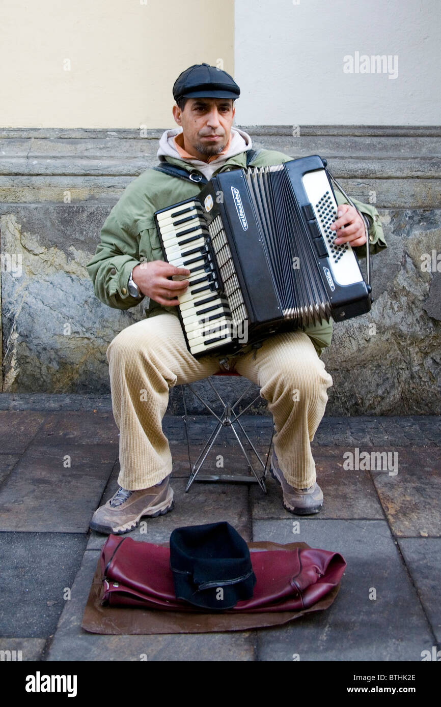 Roadsinger hi-res stock photography and images - Alamy