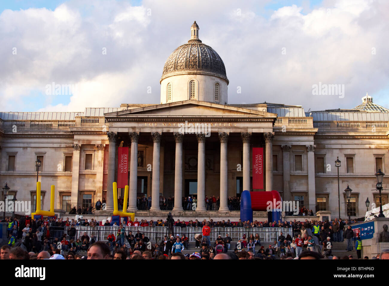 Fans during a NFL rally in Trafalgar Square Stock Photo - Alamy