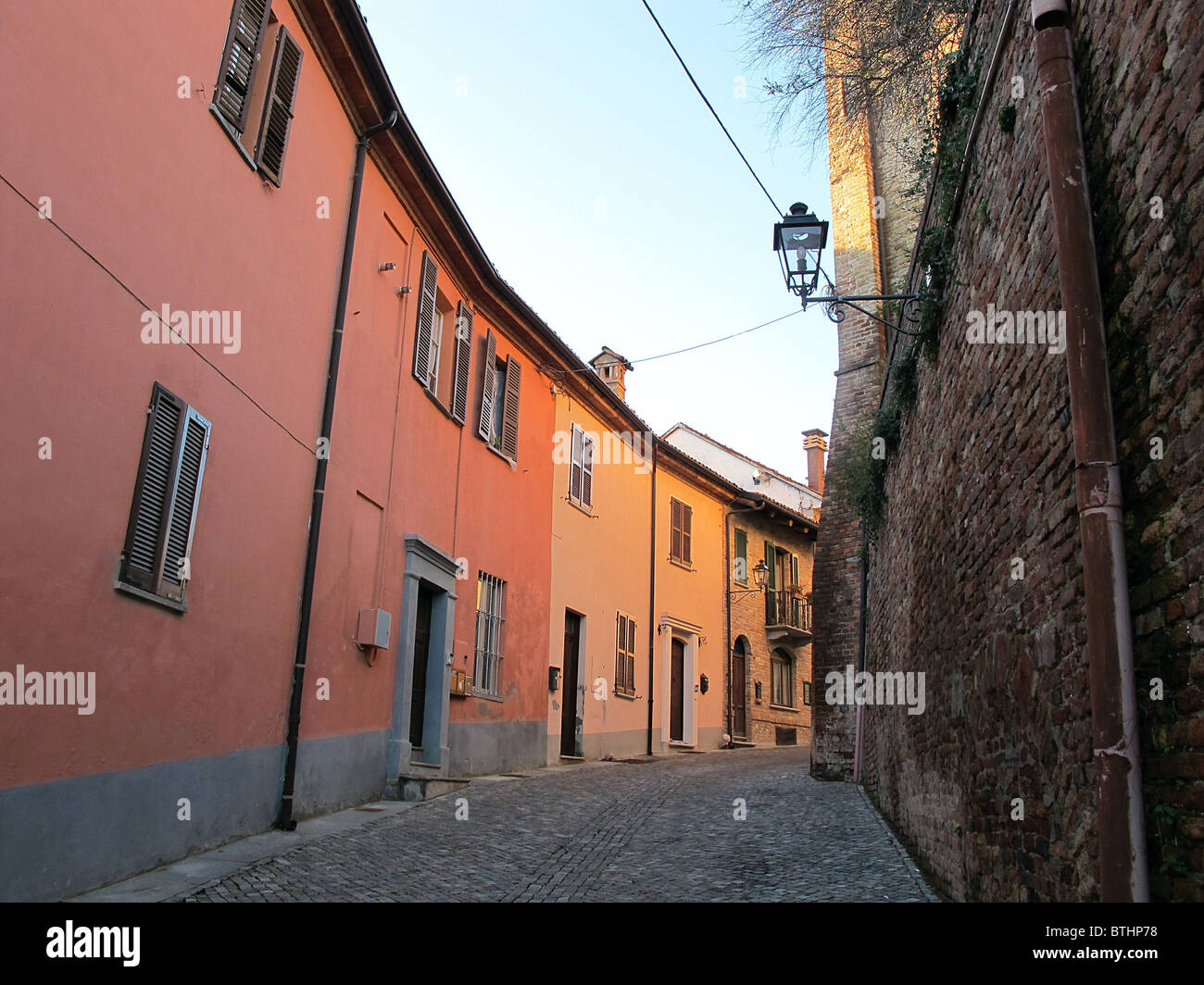 A back street in the hill town of Govone Piedmont Italy Stock Photo - Alamy