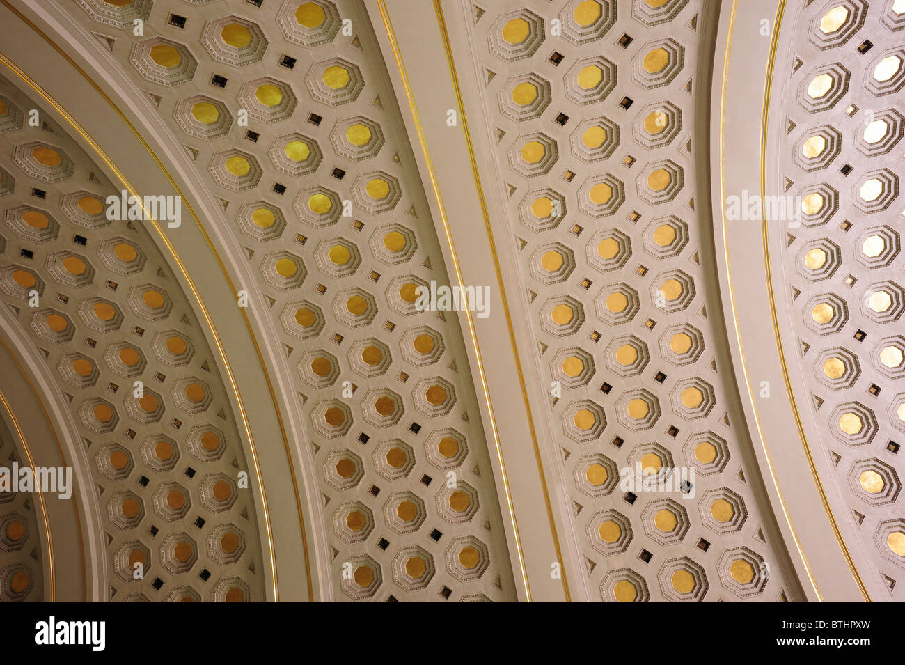 Ceiling frieze hi-res stock photography and images - Alamy