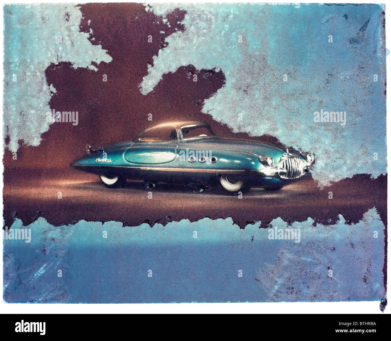 Retro futuristic car hi-res stock photography and images - Alamy