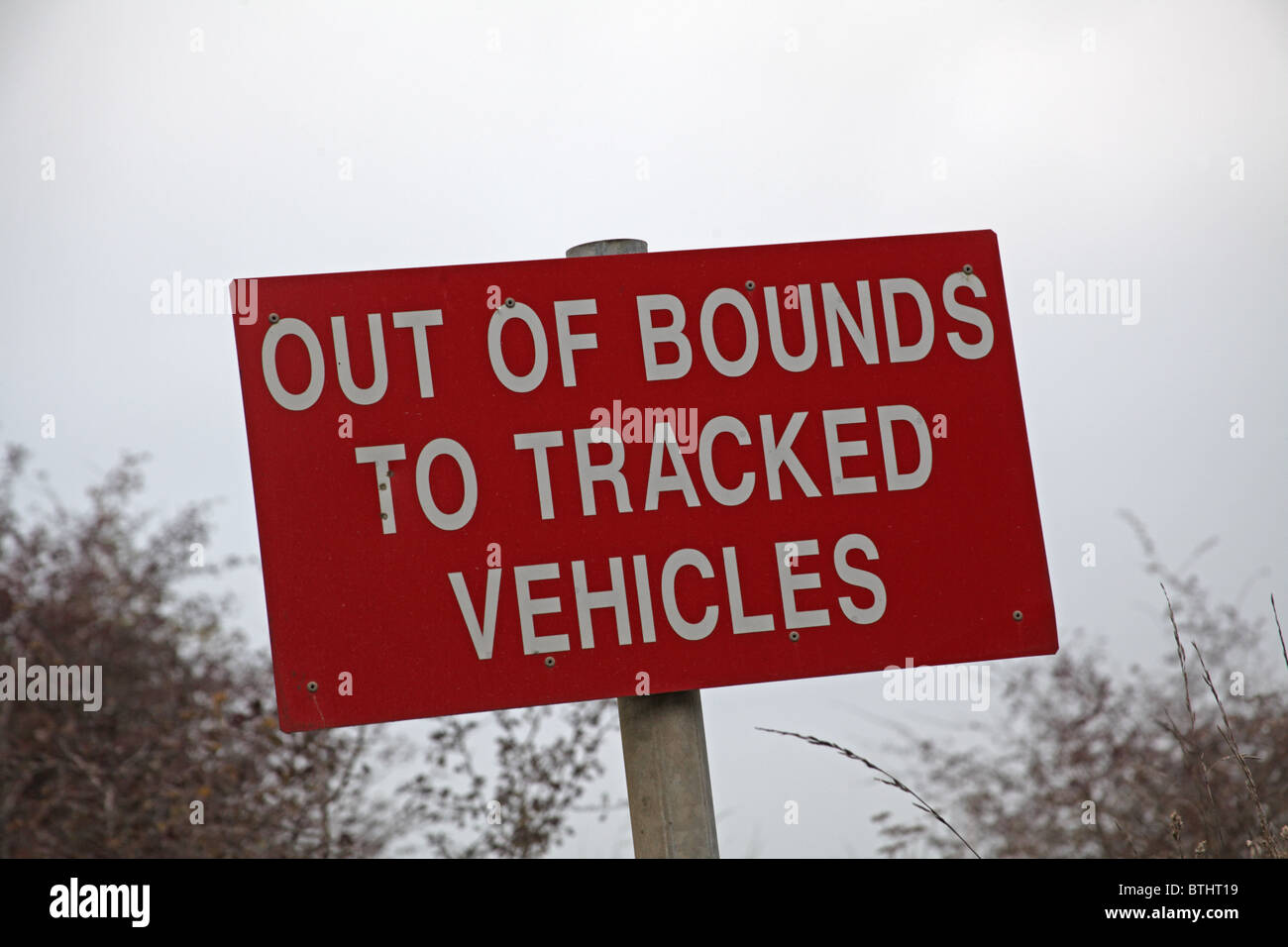 Out of bounds sign hi-res stock photography and images - Alamy