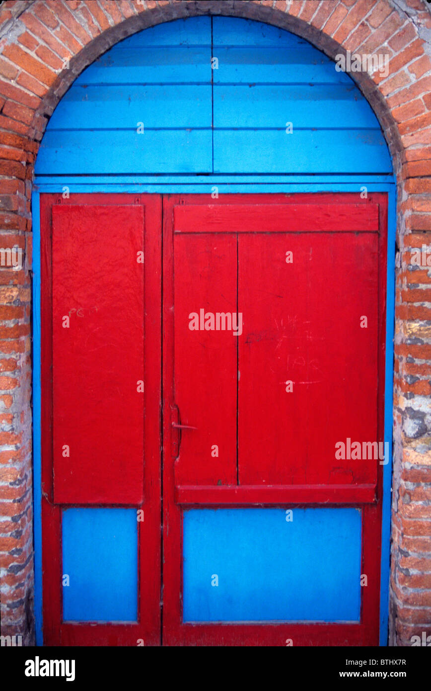 A building architectural detail of a colourful doorway Venice Stock ...