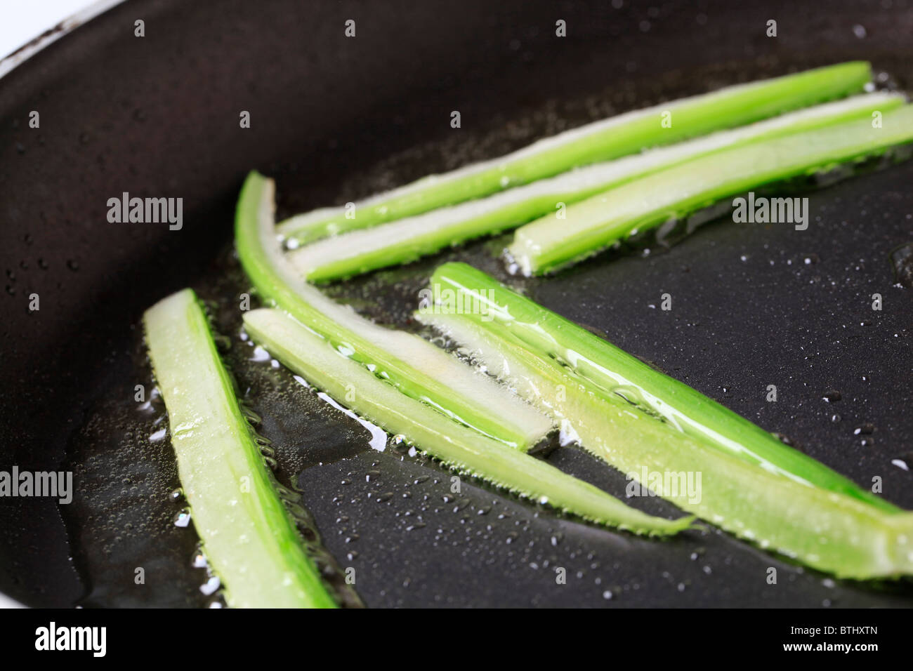 Celery pan hi-res stock photography and images - Alamy