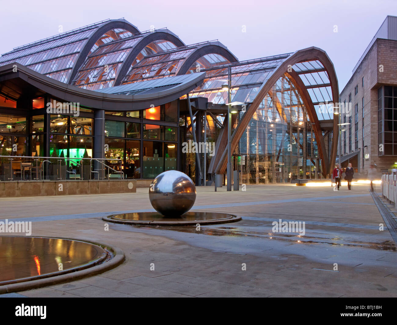 Sheffield millennium square hi-res stock photography and images - Alamy