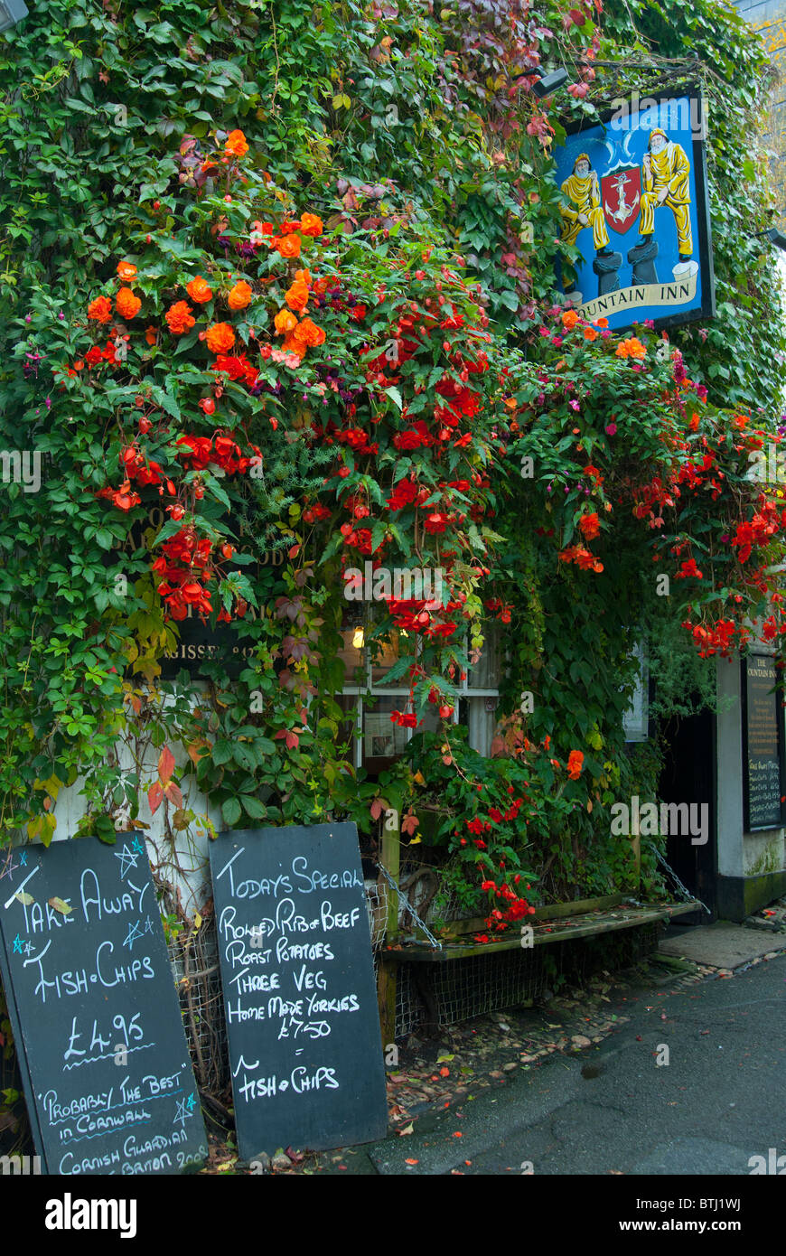 The Fountain Inn, Mevagissey,Cornwall Stock Photo - Alamy