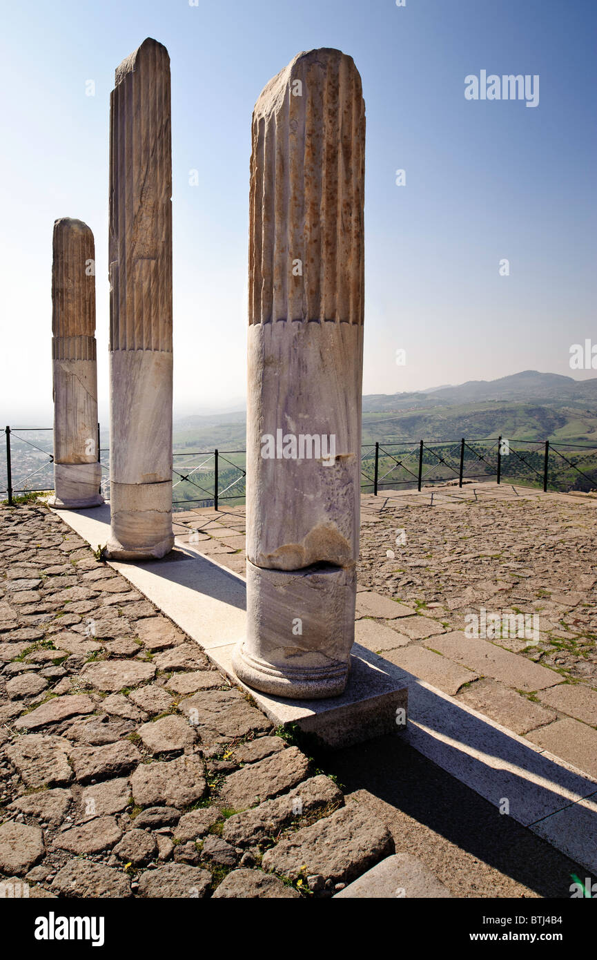 Ruins columns found in hi-res stock photography and images - Alamy