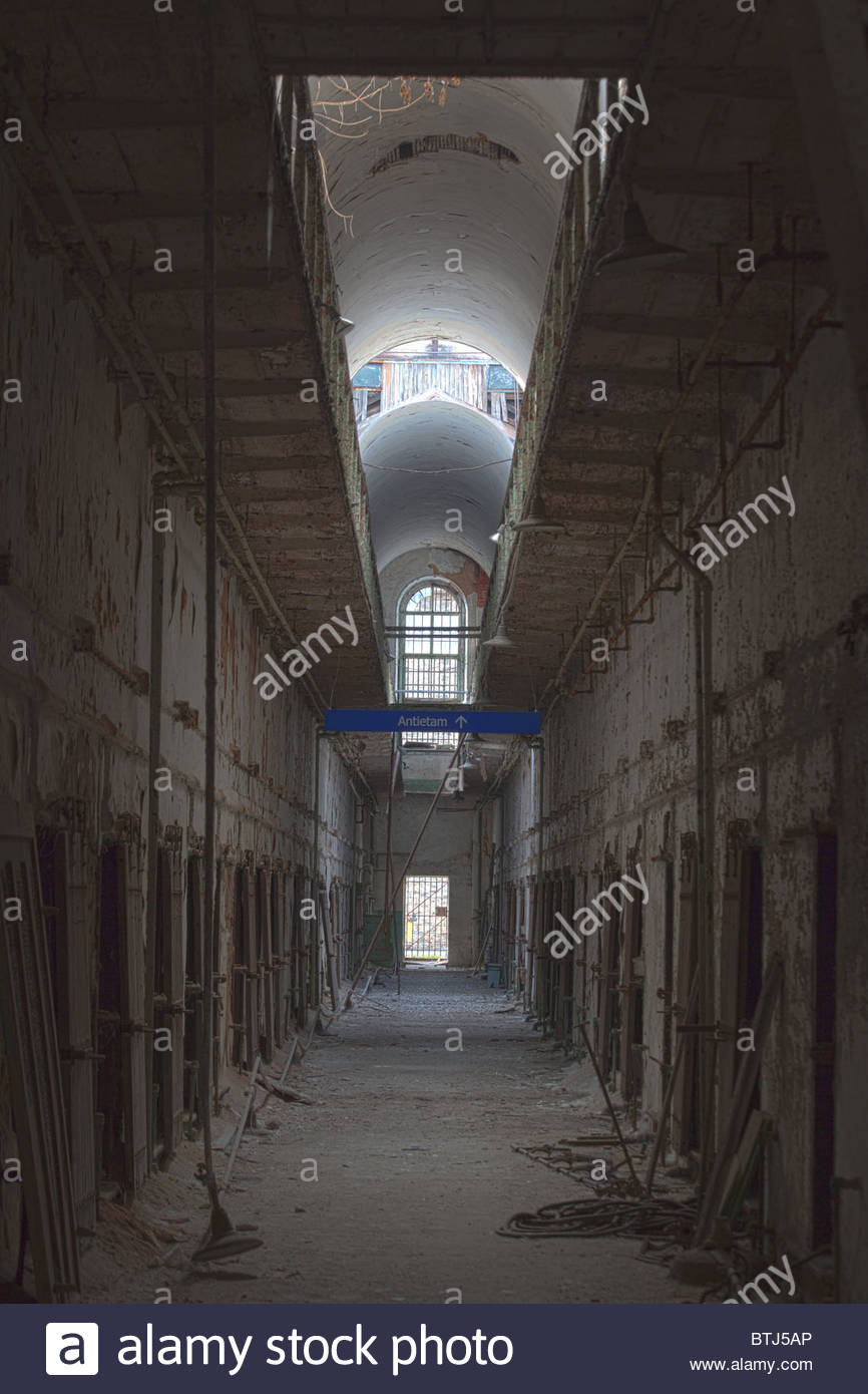 Prison Corridor Indoor Stock Photos & Prison Corridor Indoor Stock ...