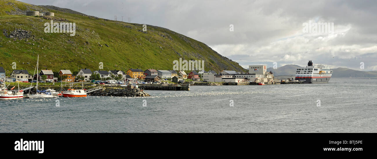 The coastal liner Hurtigruten ship MS Trollfjord in Havøysund, Finnmark ...