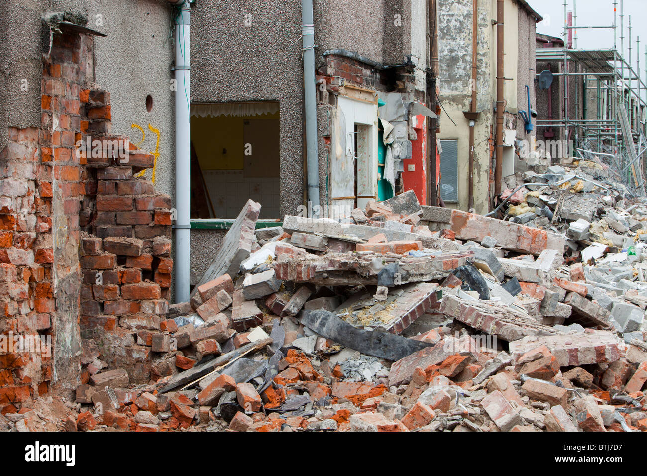 Condemned houses hi-res stock photography and images - Alamy