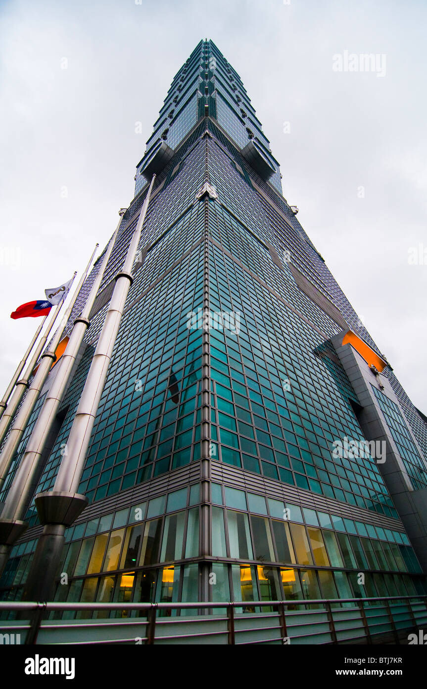 Taiwan skyscraper architecture hi-res stock photography and images - Alamy