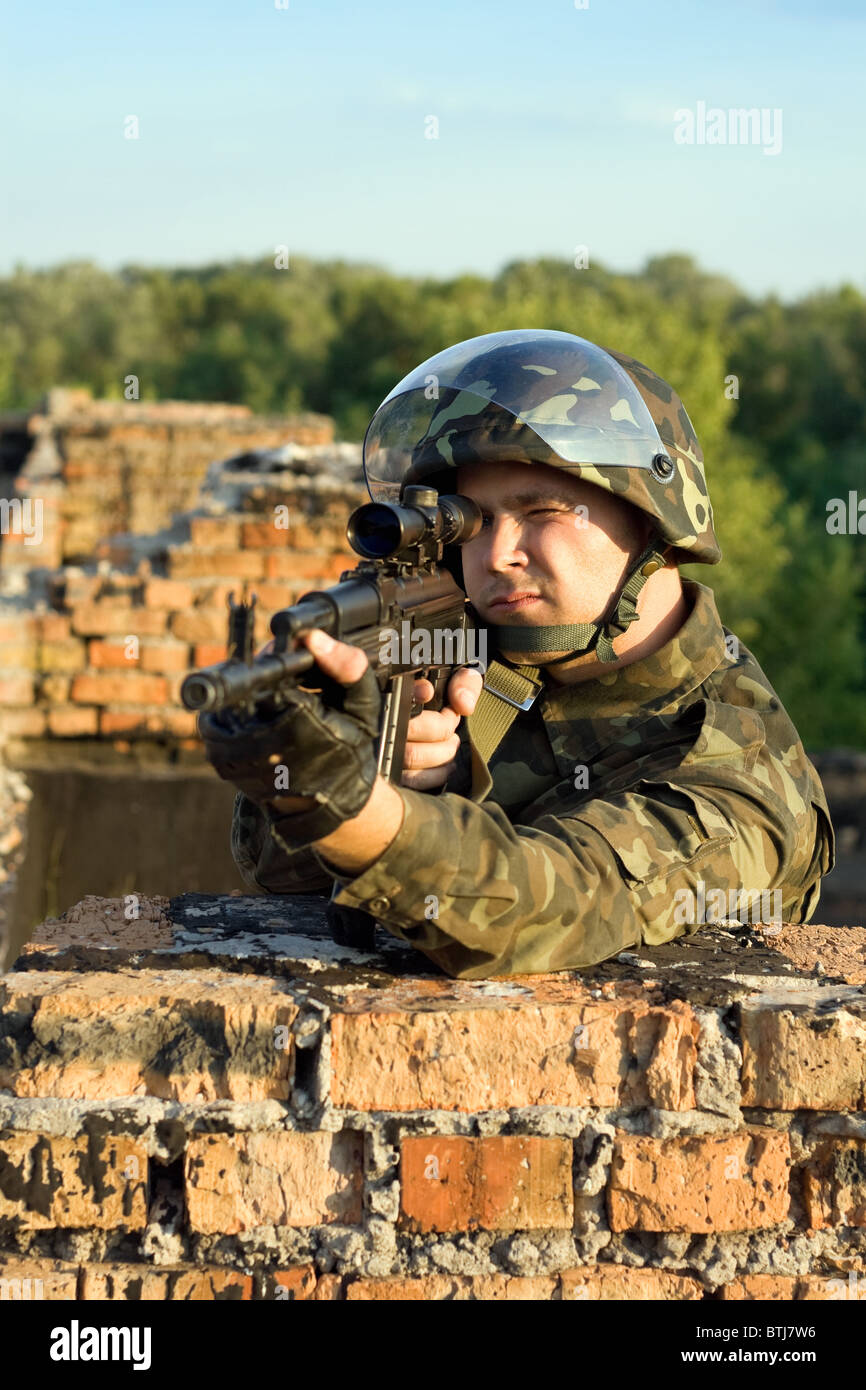 Soldier bricks hi-res stock photography and images - Alamy