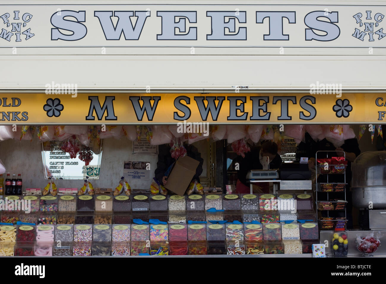 Pick and pick stall hi-res stock photography and images - Alamy