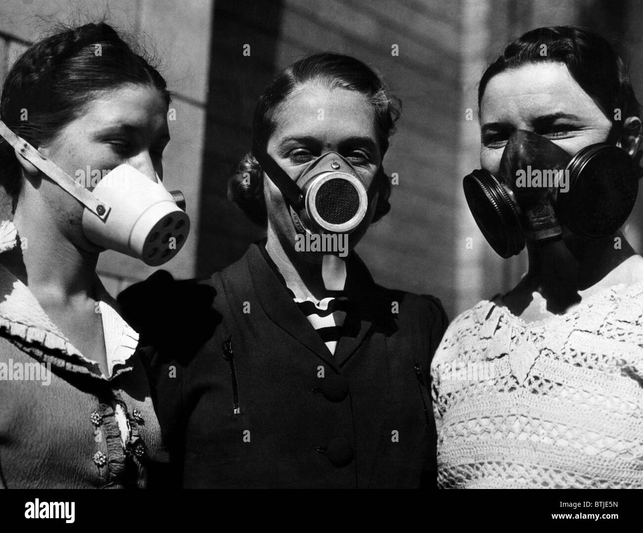 Dust masks during dust bowl 1930s hi-res stock photography and images ...
