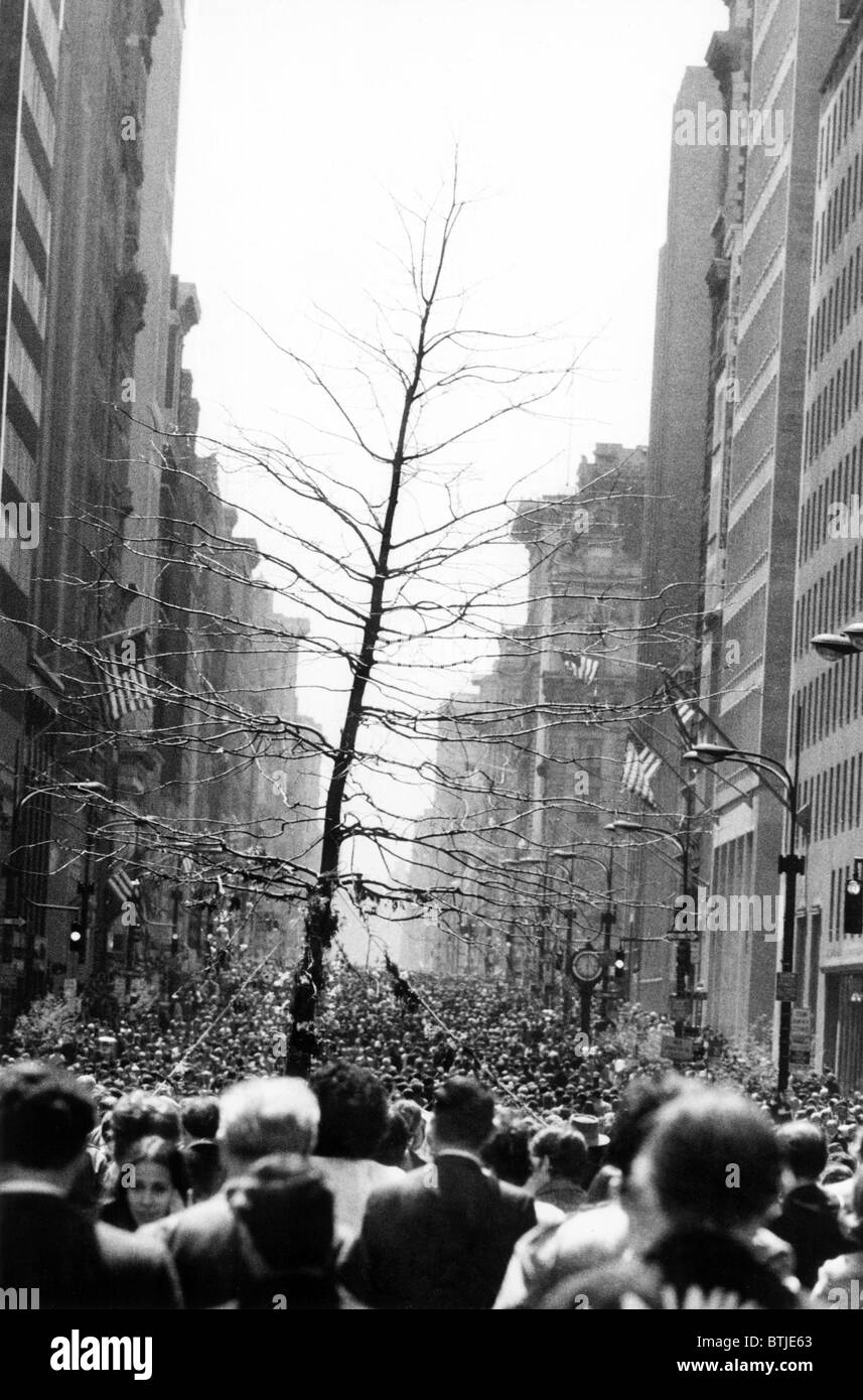 Earth day 1970 hi-res stock photography and images - Alamy