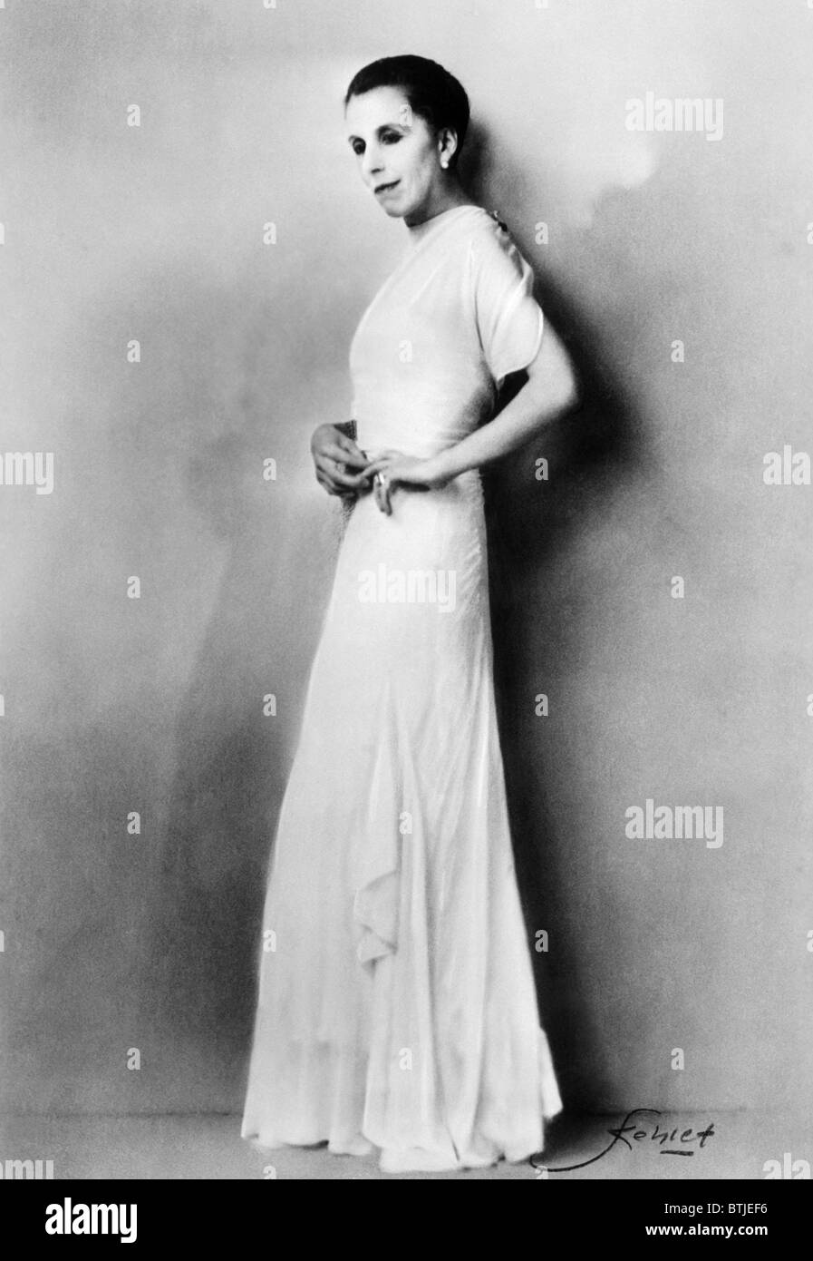 Isak Dinesen, 1934. Courtesy: CSU Archives/Everett Collection Stock ...