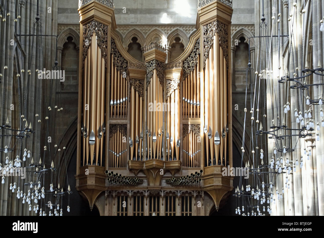 Organ chapel hi-res stock photography and images - Alamy