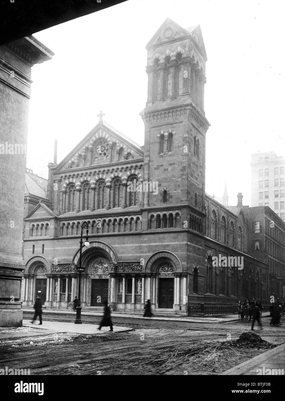 St. bartholomew’s church new york Black and White Stock Photos & Images ...